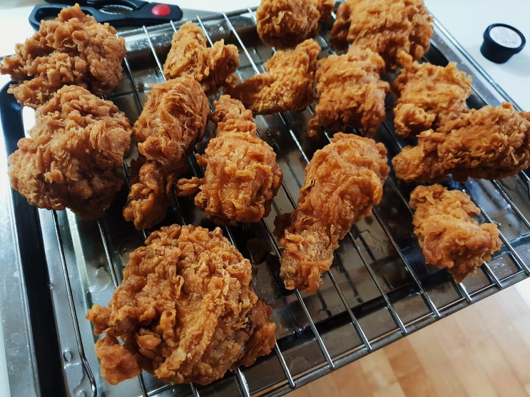 "물결무늬 프라이드 치킨" 레시피, 닭 손질법 및 기름 재활용 보관법 : 네이버 블로그