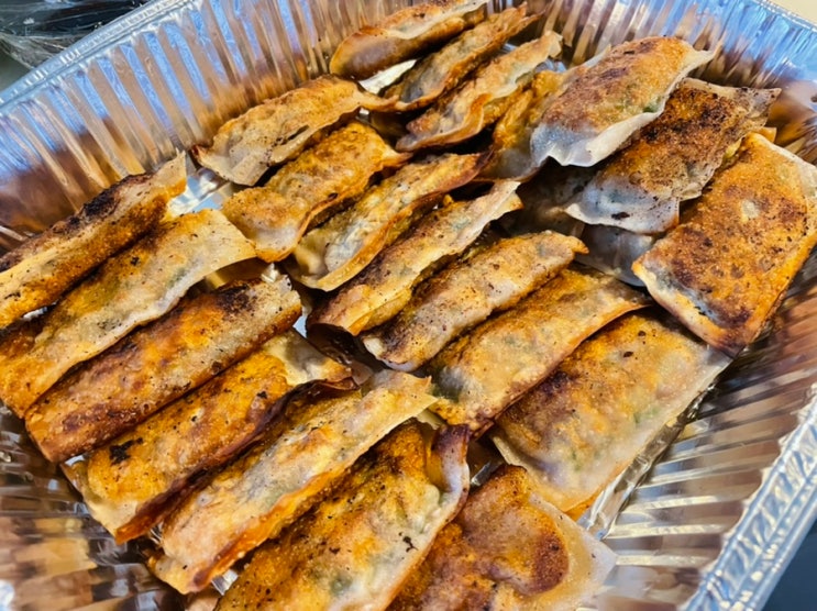 (레시피) 바삭하게 튀기는 부추만두/군만두 만들기 Fried Mandoo : 네이버 블로그