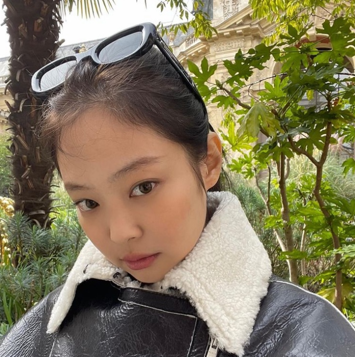 블랙핑크 제니패션_젠틀몬스터 탐부 _무스탕자켓_인스턴트펑크 청바지 : 네이버 블로그