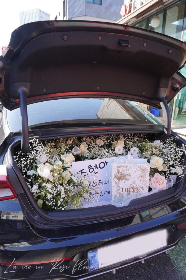 세련된 트렁크 프로포즈 준비해드렸어요~ 자동차프로포즈 광교꽃집 수원꽃집 프로포즈 선물 프로포즈 이벤트 트렁크이벤트 트렁크프로포즈 벌룬트렁크프로포즈 풍선
