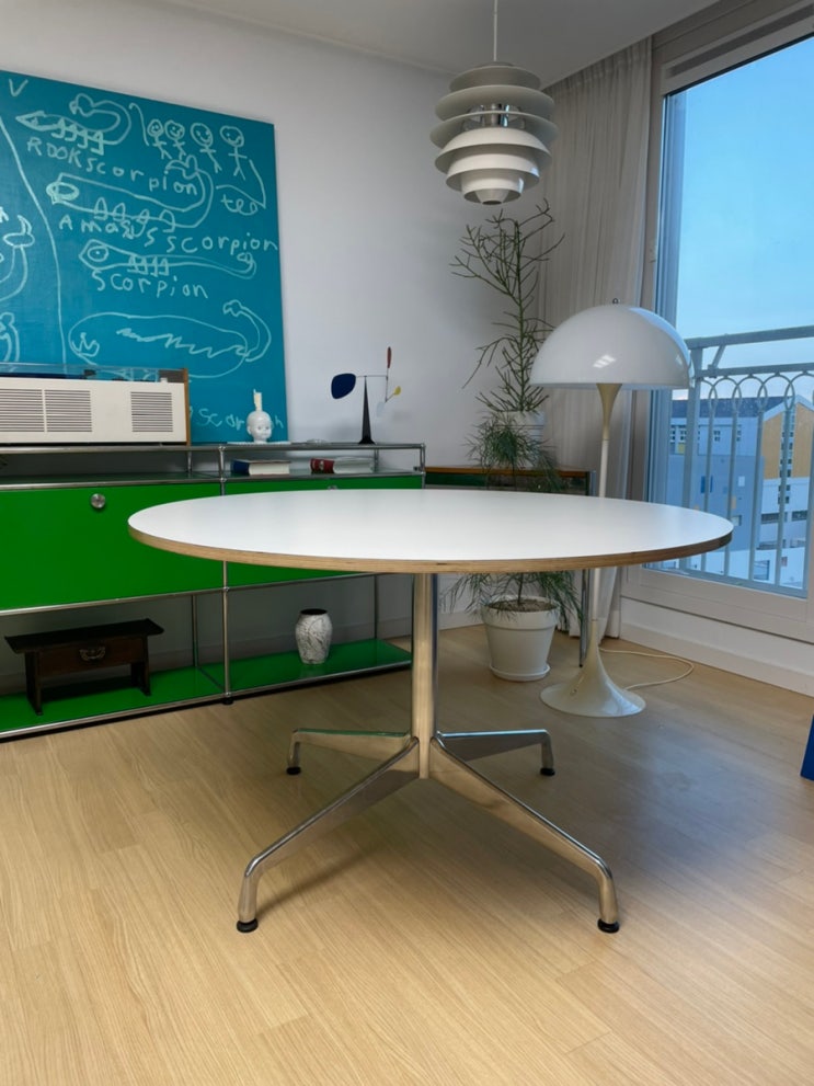 허먼밀러 테이블. 원형. Eames table with formica [ivory color] : 네이버 블로그
