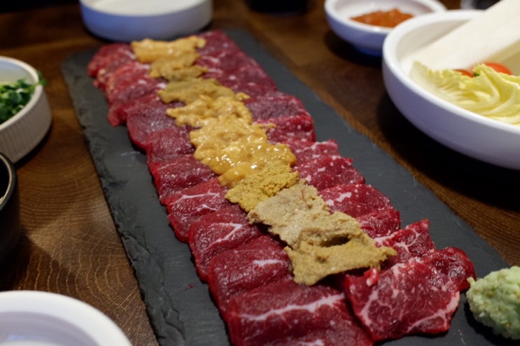 부산 수영역 육사시미 우니 ‘날곳’ 육회 맛집 | 당일 도축 소고기 뭉티기 : 네이버 블로그