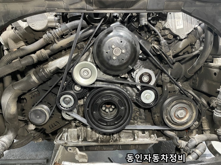 아우디 A6 30 외부 벨트 세트와 워터펌프 댐퍼풀리 교환은 범퍼 탈거하고 작업해요~ 네이버 블로그