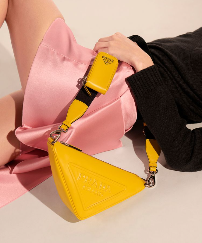 프라다 Prada 신상 가방 슈즈 세타이어에서 최대 50세일 직구 브러쉬드 레더 토트 클레오백 클로그 나일론 크로스백