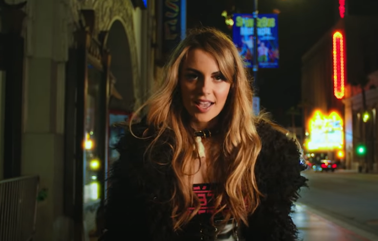 Chelsea Collins(첼시 콜린스) - 07 Britney[가사/해석/MV] 07 브리트니의 의미는? : 네이버 블로그