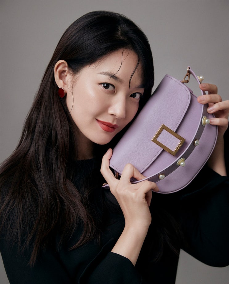 신민아 가방 쿠론 칼미아 토트백 And 크로스백 여자 봄 오피스룩 패션에 어울리는 가방 브랜드 네이버 블로그