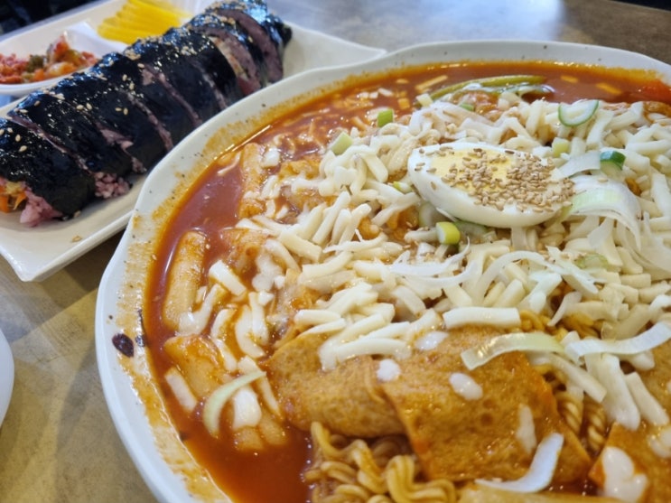 서울 안암고려대 맛집 고른햇살 터질 듯한 팔뚝 참치김밥 치즈 라볶이 가성비😋 네이버 블로그