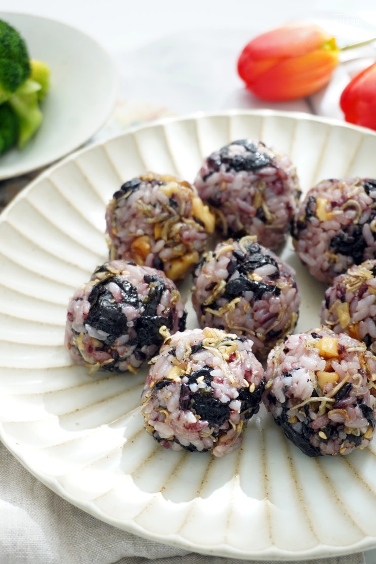 멸치주먹밥 만드는 법 김가루 주먹밥 레시피 초간단 주먹밥만들기 : 네이버 블로그