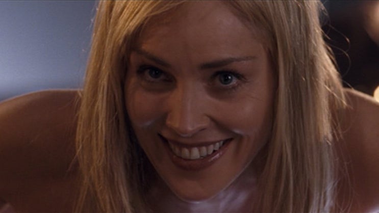 샤론 스톤이 48살의 나이로 다시 돌아온 영화, 원초적 본능 2(Basic Instinct 2: Risk Addiction ...