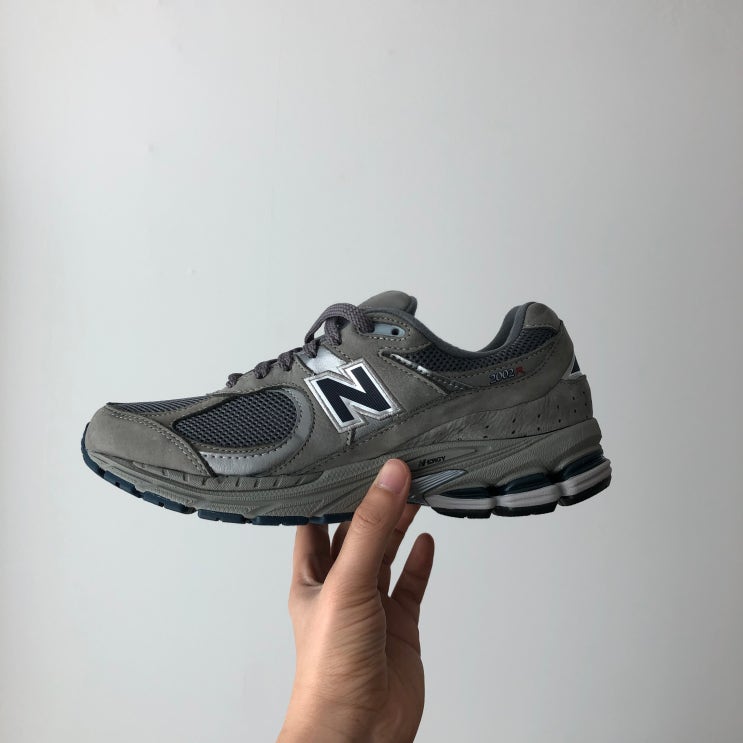 뉴발란스 2002R 그레이 사이즈 리뷰 (ML2002RA, M2002RAW) : 네이버 블로그