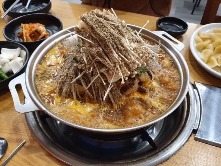 전민동문지동 감자탕 본가왕뼈감자탕 깊은 맛의 감자탕 뼈해장국 맛집 네이버 블로그