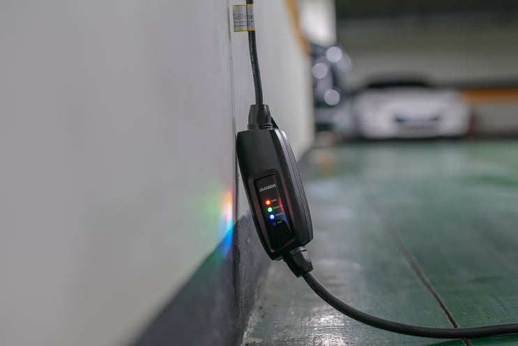 어디서든 충전할수 있다 이볼루션 듀오시다 휴대용 전기차 완속충전기 케이블 이야기 테슬라 네이버 블로그