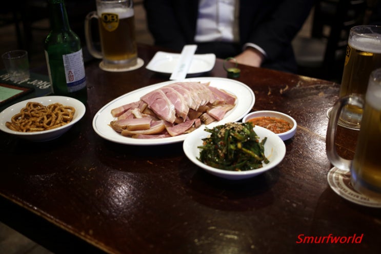 비어할레 - [다동] 역시 여기는 훈제족발.. 든든한 2차를 책임져 주시는.. : 네이버 블로그