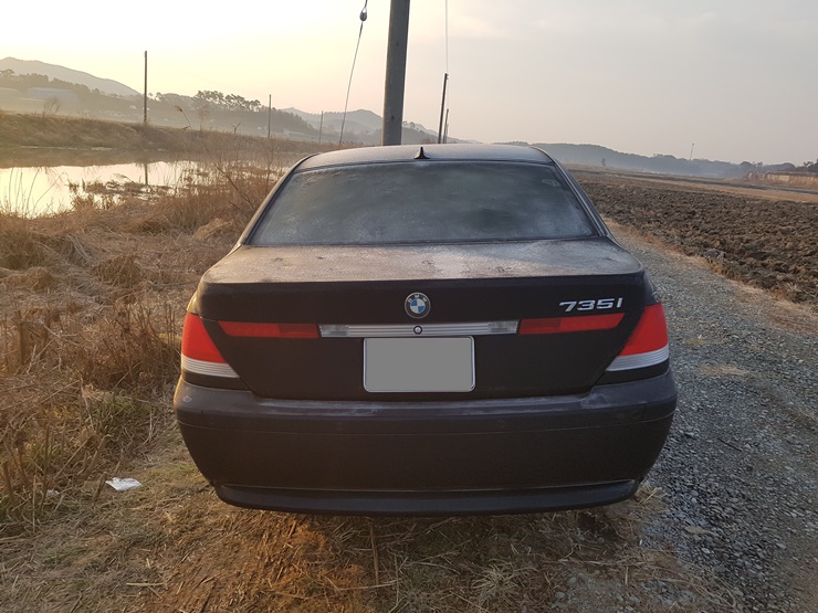 Bmw735i 차문잠김 차문잠겼을때 차문여는방법 개문 하고 차키 구출 수입외제차잠긴문여는곳 Bmw차문여는곳 서산자동차열쇠 전문점