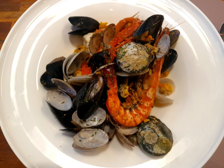 어부필라프가 맛있는 불당동 맛집 아이언 : 네이버 블로그