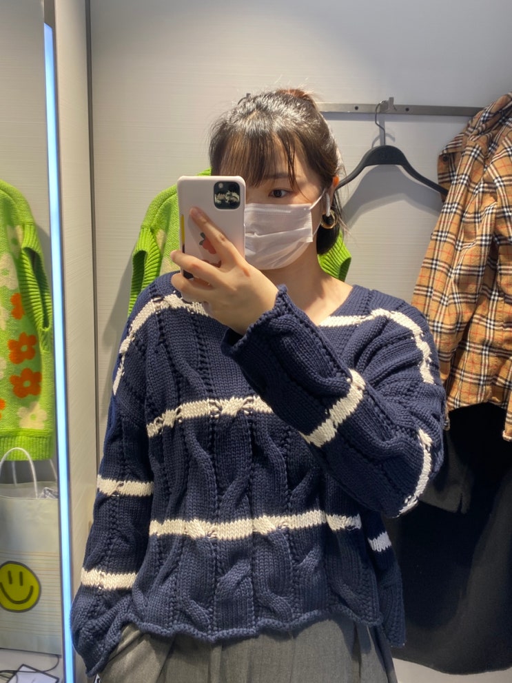 영등포 ifc 몰 - zara & cos 매장 (feat. 자라 스트라이프 니트 스웨터 & 베스트 입어보기) : 네이버 블로그