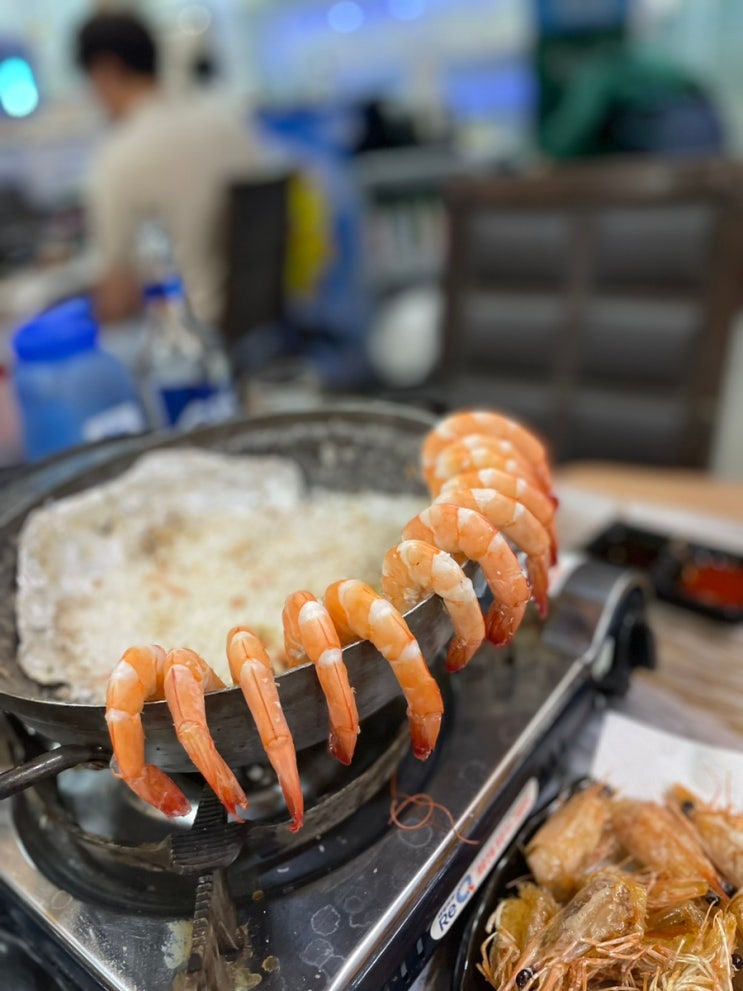 부산 대신동 맛집 3시간 기다려서 먹은 새우 대하구이 무한리필 새우까는집‘ 네이버 블로그