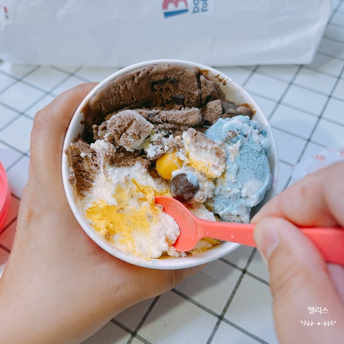 배라 10월 이달의 맛 짱구가 좋아하는 외계인의 바나나킥 배스킨라빈스 Kt멤버쉽 파인트 더블할인 네이버 블로그