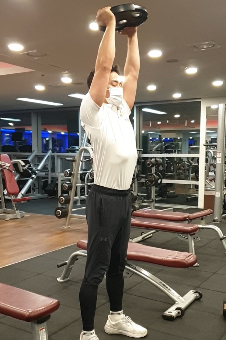 역삼역헬스 역삼동헬스 역삼역pt 역삼헬스 역삼pt 드림팩토리짐 오늘의 운동 탄탄한 하체와 직각 어깨 만들기