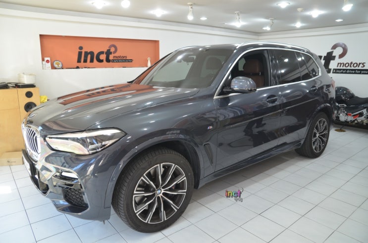 BMW X5 (G05) 아이나비QXD8000 및 보조배터리 작업 : 네이버 블로그
