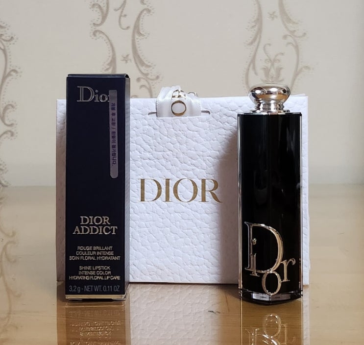 자연스러운 생기발랄 립컬러 디올 어딕트 립스틱 667 DIORMANIA : 네이버 블로그