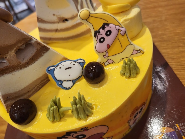 배스킨라빈스 10월 이달의 맛 짱구가 좋아하는 외계인의 바나나킥 배라x농심x짱구 콜라보 네이버 블로그