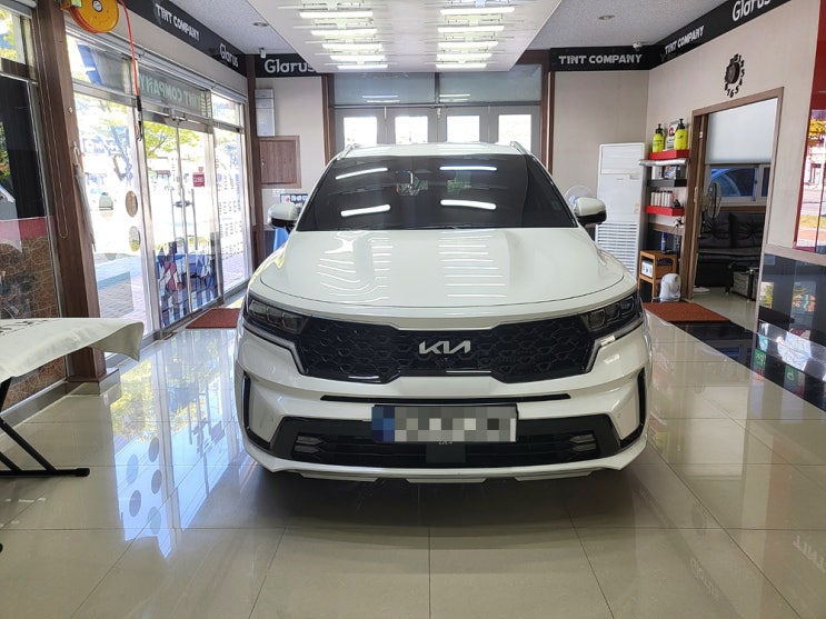 대구 쏘렌토 MQ4 실내 PPF 스크래치에 약한 하이그로시 부분 필름으로 보호했습니다. : 네이버 블로그