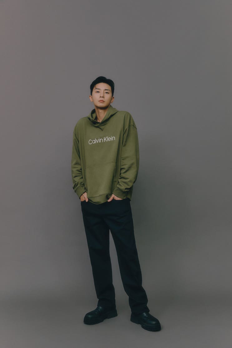 겨울 아우터 브랜드 추천로 추천하는 캘빈클라인 진 박서준 화보 속 남자 숏패딩 푸퍼 네이버 블로그
