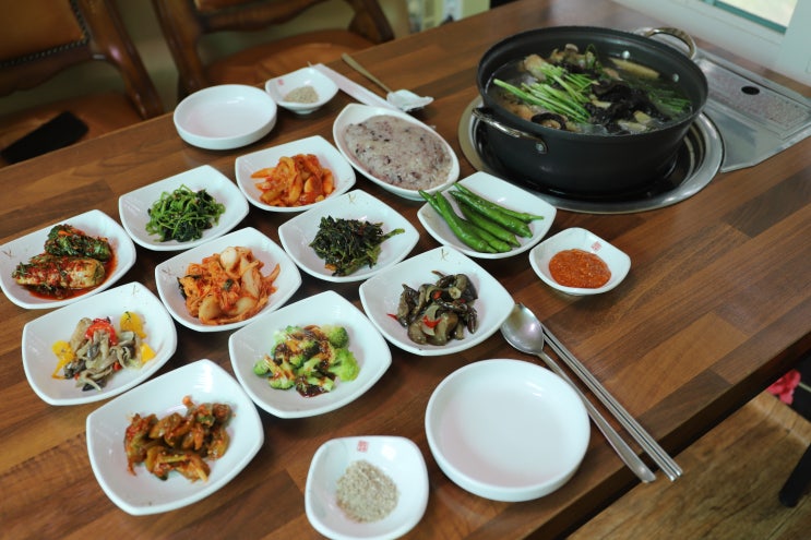 마장호수 출렁다리 맛집 솔밭너와촌에서 한식삼매경 네이버 블로그