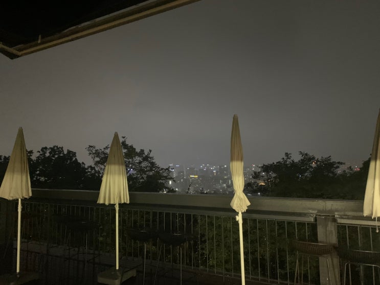인왕산 더숲 초소책방 주차 꿀팁 그리고 내돈내산 후기 서울 단풍 구경 하려다가비오는 밤엔 절대 가지 마시오