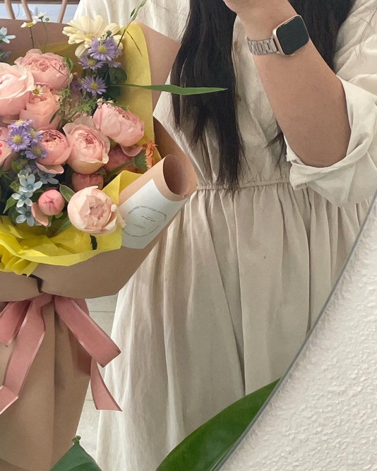 🌷창원꽃집 스윗시그널 신월동 플라워카페 여자친구에게 선물하는 다색의 예쁜 꽃다발 추천💖 네이버 블로그