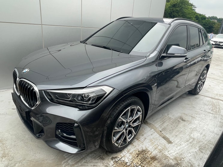 2022 BMW X1 xDrive 20i M Spt (미네랄 그레이/다코타 모카) : 네이버 블로그
