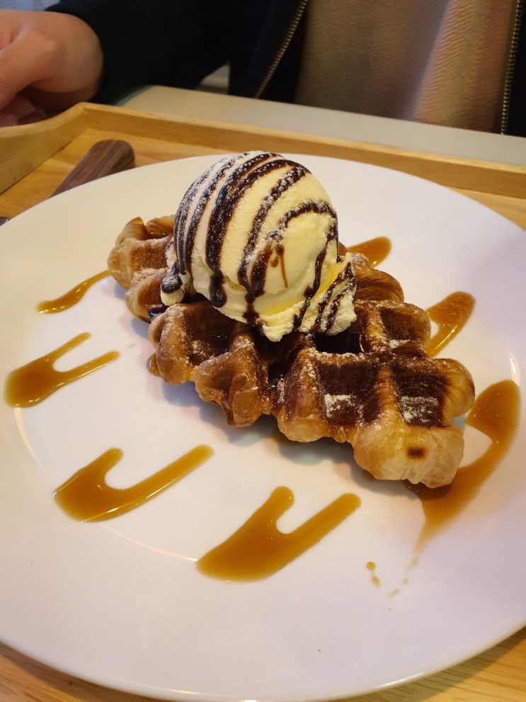 정자동 Cafe1.2.3_춘식이가 가득한 카페에서 갓성비 크로플 먹은 얘기 : 네이버 블로그