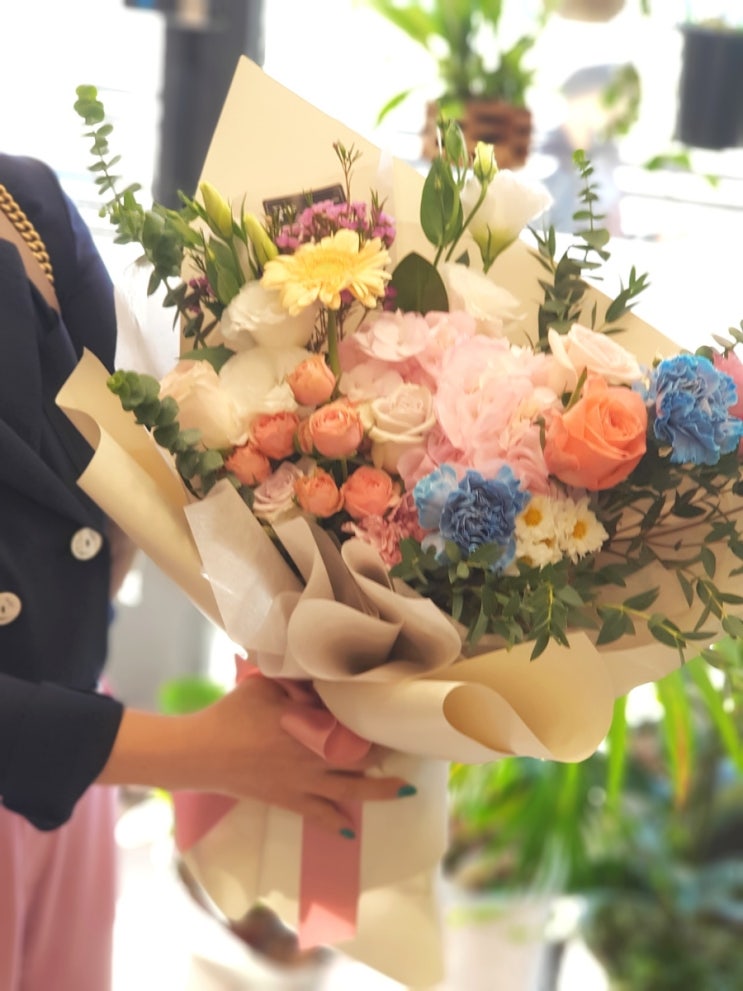 꽃이슈 해운대꽃집 수국꽃다발축하꽃다발전시회연주회취임퇴임식생일꽃선물마린시티꽃배달엘시티생신꽃배송신세계백화점재송동