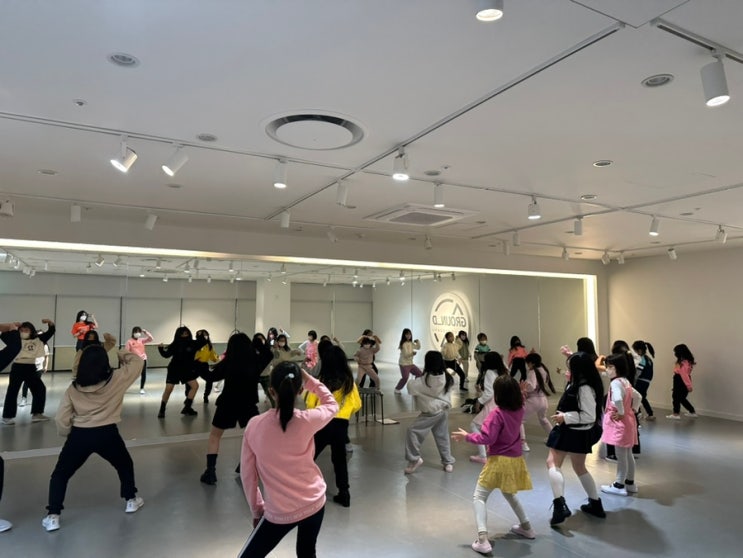 창원댄스학원 아직도 고민만 하고 계신가요 우리 아이의 즐거운 취미생활 ♪ 중등취미반 평일취미 주말취미 취미