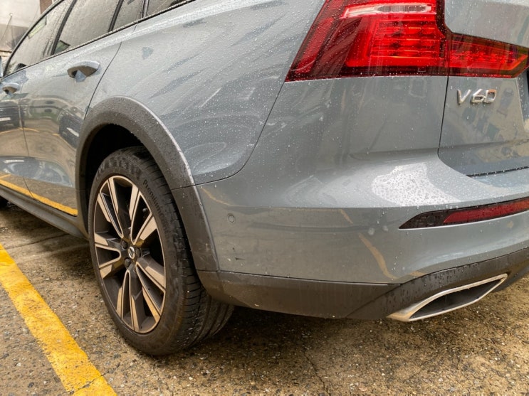볼보 V60CC B5 AWD Pro 썬더그레이 출고고객 AS : 네이버 블로그