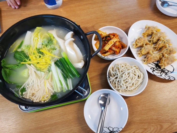 협찬×이천 설봉산 꼭 들려야하는집할머니손맛 김치손만두and칼국수and만두전골해쉬브라운같은 역대급 감자전 낮술하기 좋은 맛집