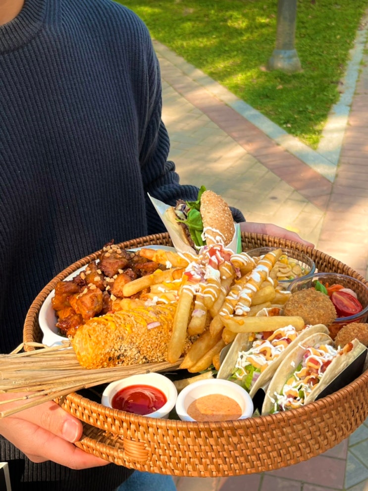 서울숲 데이트 버거 맛집 캐스터네츠 피크닉 플래터와 함께 네이버 블로그