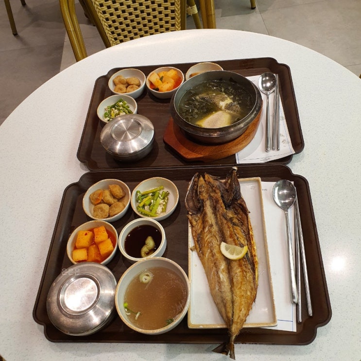 여의도 더현대서울 푸드코트 한식맛집 돌장각 고등어구이 가자미 돌미역국 메뉴추천 네이버 블로그