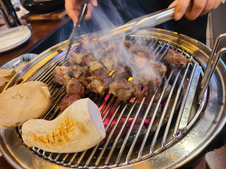 진천 충북혁신도시 맛집 김형제 고기의철학 진천혁신도시점직원이 구워주는 맛있는 고기집 네이버 블로그
