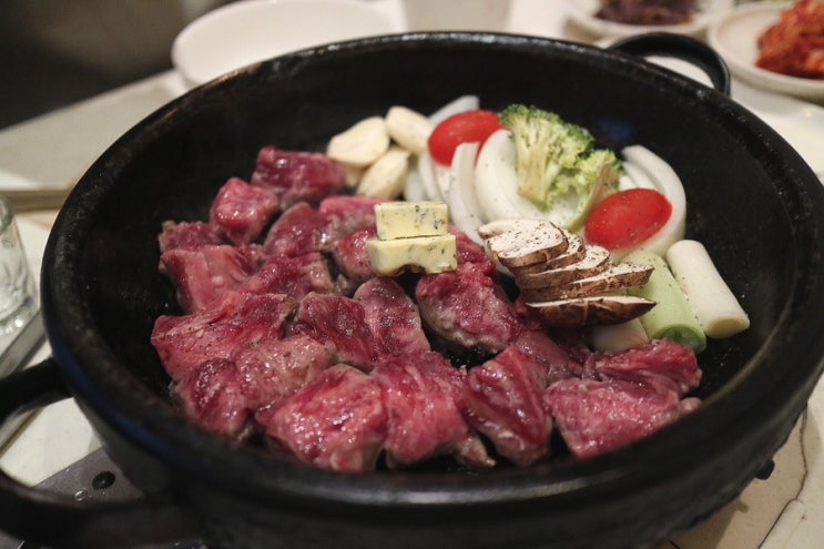 서울대입구역 샤로수길 맛집 데이트 추천 온돌 돌판에 구운 진공숙성고기와 된장전골 조합 채고 네이버 블로그