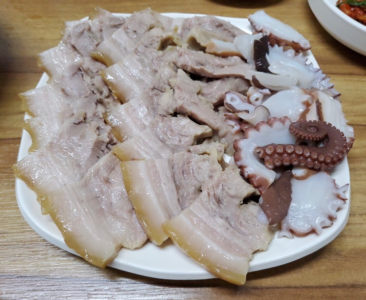 대구 대구은행본점수성시장 맛집 34년전통 손칼국수and수육 맛집 최복향의 본전식당 네이버 블로그