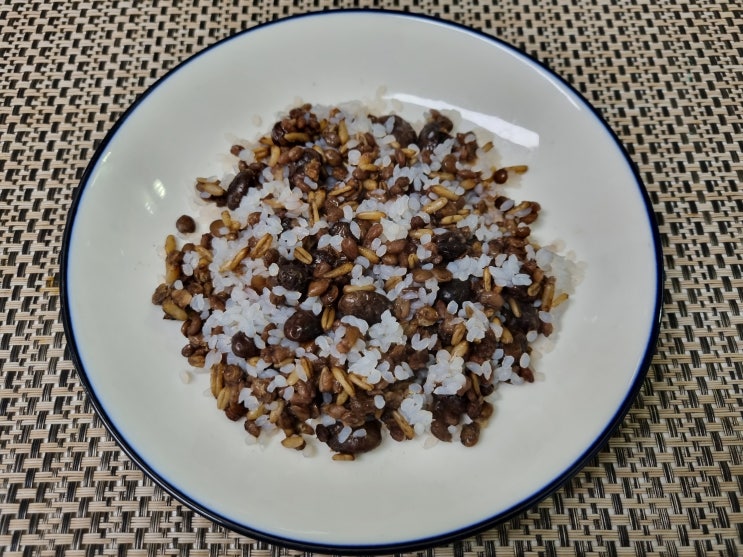 (당질 제한식) - 잡곡밥 (2) / 잡곡밥 만들기 /불리지 않고 잡곡취사(물곤약쌀,혈당체크) : 네이버 블로그