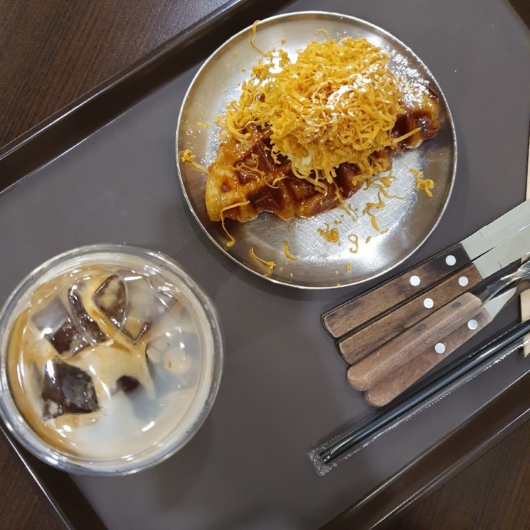 청주 지웰시티/복대동 디저트카페: 낮달카페 크로플 내돈내산 후기 : 네이버 블로그