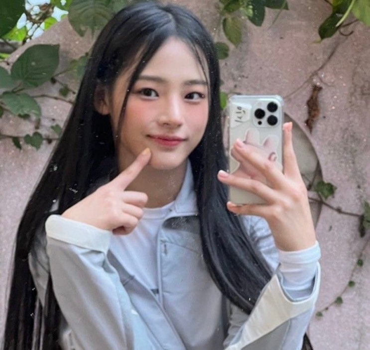 긴생머리 레이어드컷 뉴진스 헤어스타일 슬릭컷 슬릭펌 분석zip 네이버 블로그