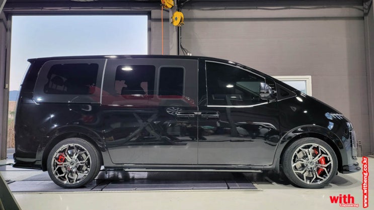 현대 스타리아 라운지 만도 스타일리쉬 6P캘리퍼와인터알380mm디스크교환 리어 확장 380mm 20인치 휠&타이어 교환 에어댐 교환 상상 온 기어봉장착 전동 스탭장착외 ...