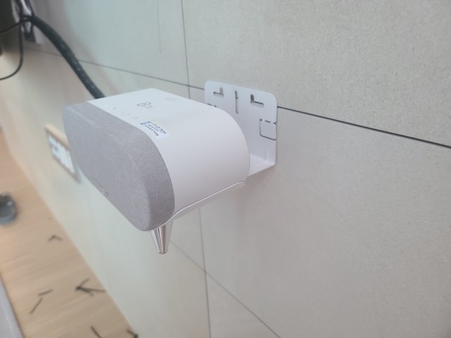 SK 누구2 AI 셋톱박스 스피커 전용 거치대 타공 없이 공중부양하는 법(sk ai2 브라켓) : 네이버 블로그