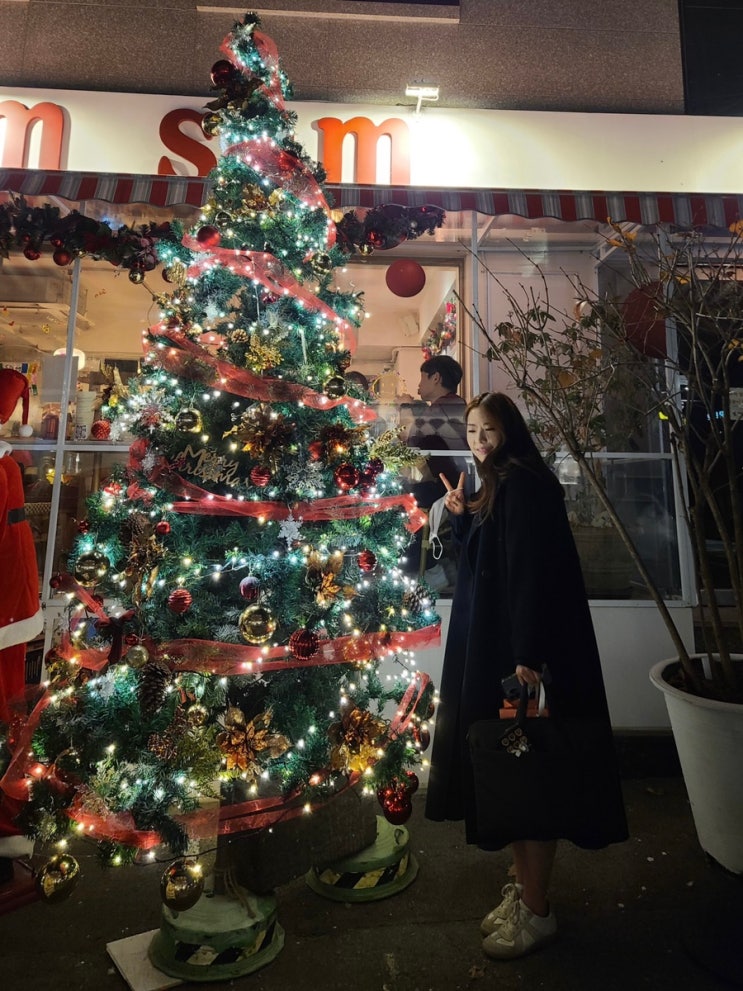 용산역이 삼각지 핫플과 이어지는건지 나는 몰랐지(친구생일파티,영앤스윗케이크,물고기주택,스쳐지나간 도토리카페) : 네이버 블로그