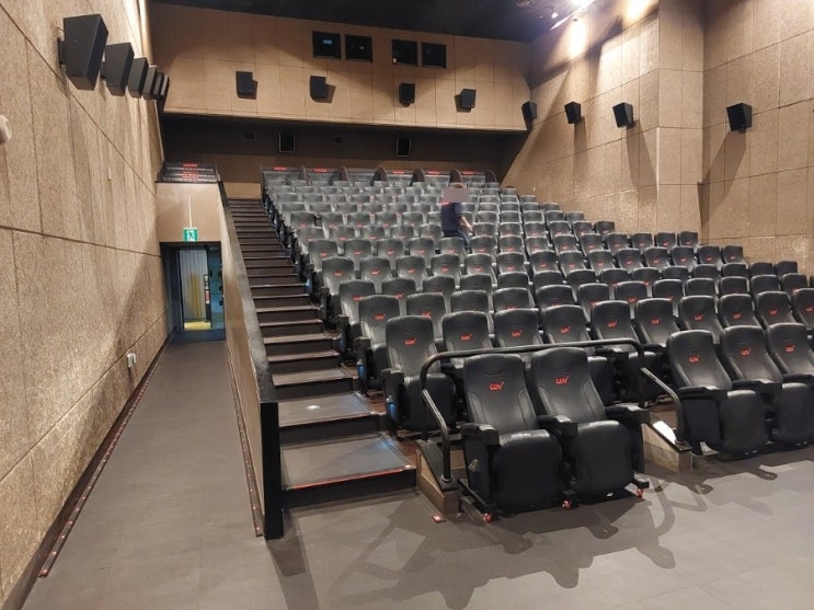 영화관) [CGV 강남역] 둘러보기 : 8층 3관 좌석, 명당 자리추천 + 주차, 내부 : 네이버 블로그