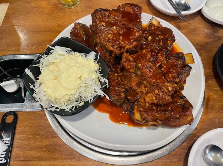 을지로 명동 매운뼈구이 맛집 신동궁감자탕 중독성강한 매운맛과 발라먹는 재미가 있는 등뼈의 조합 네이버 블로그